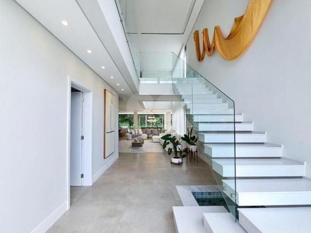Casa com 6 quartos à venda em Riviera SP