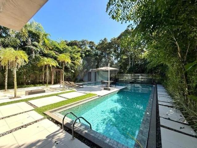 Casa com 6 quartos à venda em Riviera SP