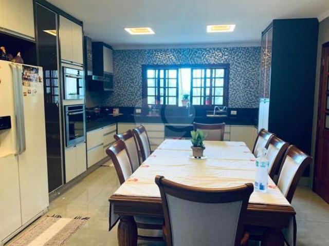 Casa com 6 quartos à venda em Roseira SP