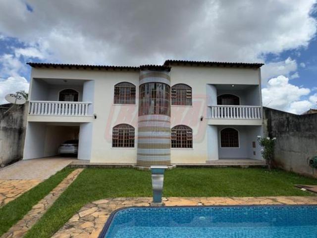 Casa com 6 Quartos à Venda na QSC 19 Taguatinga Sul, Brasília/DF