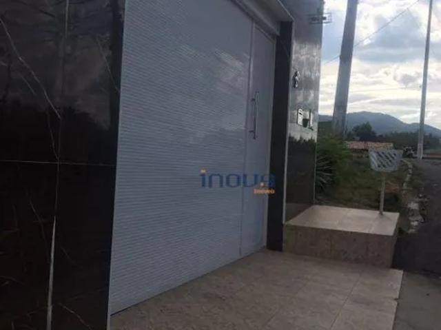 Casa com 6 Quartos e 4 banheiros à Venda, 142 m² por R$ 920.000