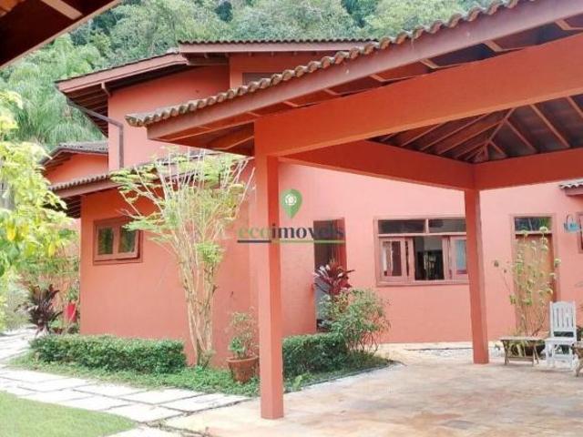 Casa com 6 Quartos e 4 Suítes na Praia da Juréia, São Sebastião SP: 495m², 3 Salas e 10 Vagas de Gar