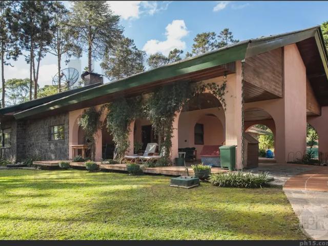 Casa com 6 Quartos e 5 banheiros à Venda, 977 m² por R$ 8.000.000