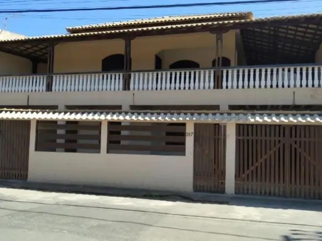 Casa com 6 Quartos e 6 banheiros à Venda, 450 m² por R$ 480.000