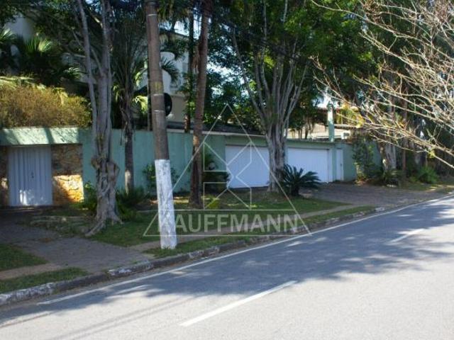 Casa com 6 Quartos sendo 3 Suítes 8 Vagas 636m²