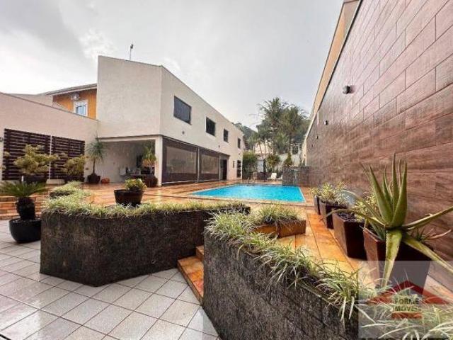 Casa com 6 quartos sendo 2 suítes à venda, 514 m² Condomínio Santa Teresa por R$ 2.950.000 Jardi