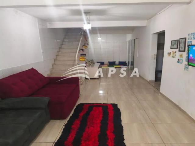 Casa com 6 Quartos para alugar, 499m² Nova Vitória