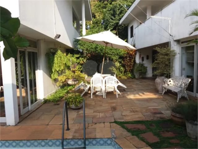 Casa com 6 quartos à venda ou para locação em Jardim Guedala SP
