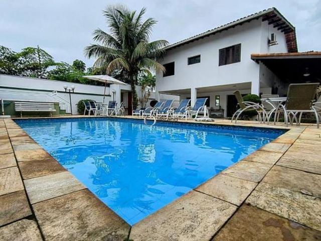 CASA COM 6 SUÍTES À VENDA NO CONDOMÍNIO ACAPULCO GUARUJÁ / SP