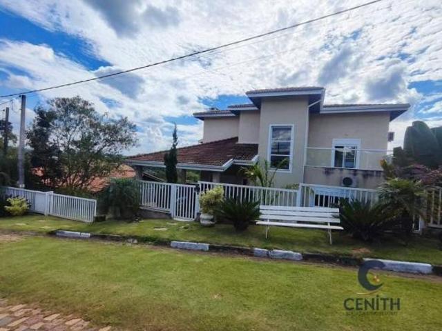 Casa com 6 suítes, lazer, gourmet, living integrado, privativa! à venda