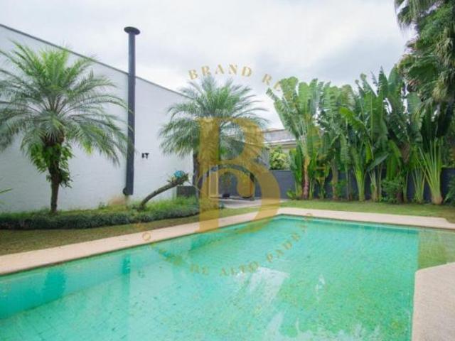 Casa com 700 m², 4 quartos sendo 2 suítes à venda no bairro Jardim Guedala
