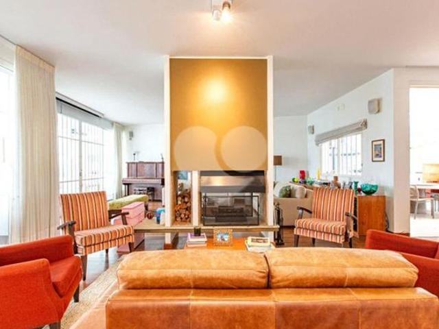 Casa com 700 m² e 4 quartos à venda em Alto de Pinheiros