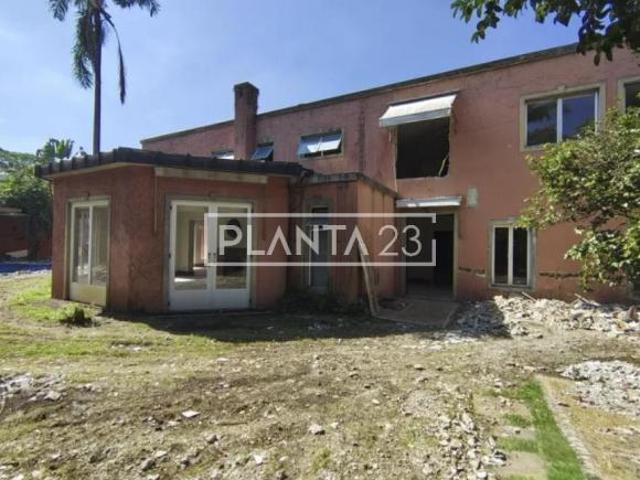 Casa com 742 m², 4 quartos sendo 4 suítes à venda no bairro Alto de Pinheiros