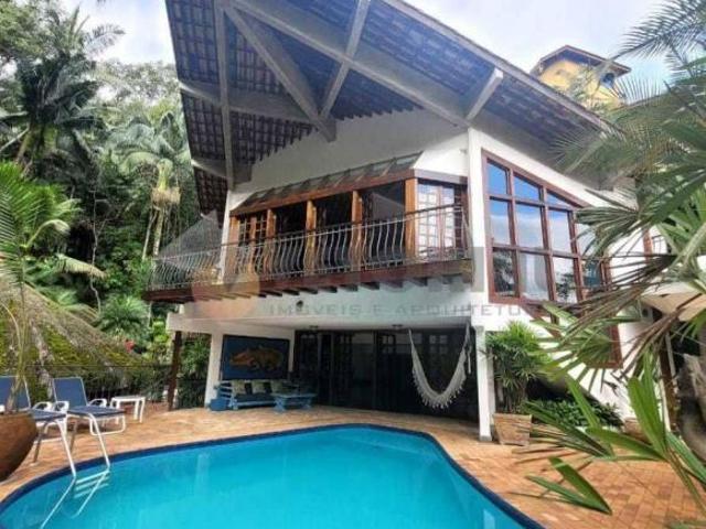 Casa com 750 m² e 5 quartos à venda em Praia Domingas Dias