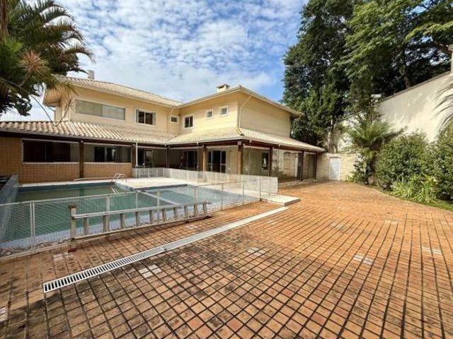 Casa com 750 m² e 5 quartos sendo 5 suítes venda em Parque dos Príncipes