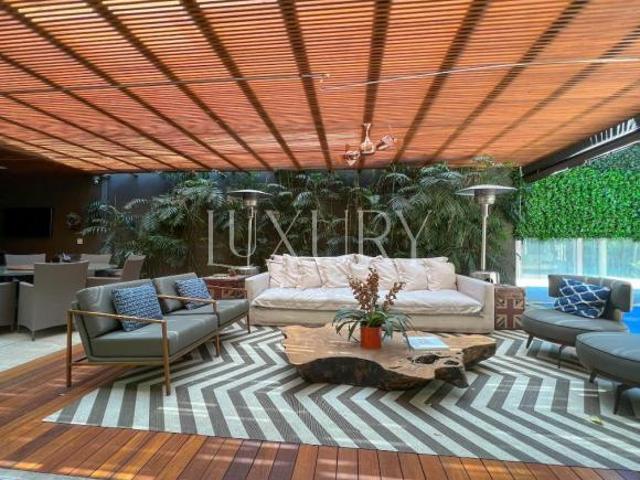 Casa com 772 m², 5 quartos sendo 5 suítes à venda no bairro Jardim América