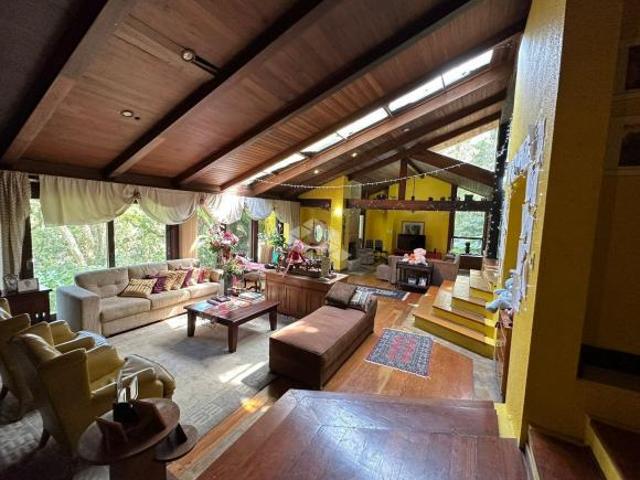 Casa com 7 dormitórios no bairro Espirito santo em Porto Alegre a venda