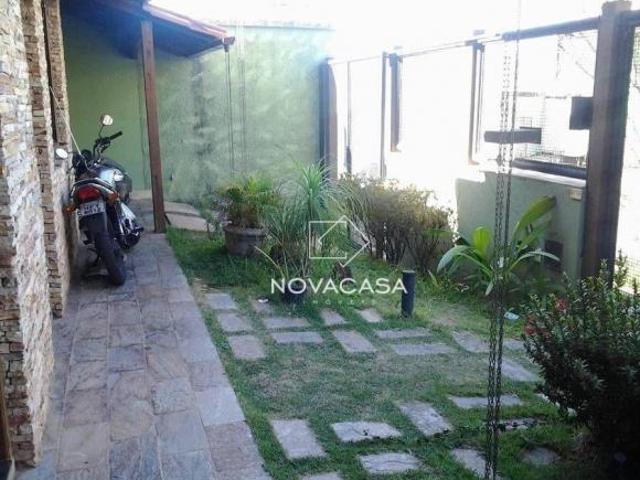 Casa com 7 dormitórios à venda, 320 m² por R$ 1.500.000,00 Heliópolis Belo Horizonte/MG