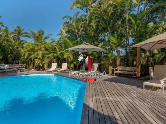 Casa com 7 dormitórios à venda, 588 m² por R$ 7.690.000 Praia Barra do Sahy São Sebastião/SP
