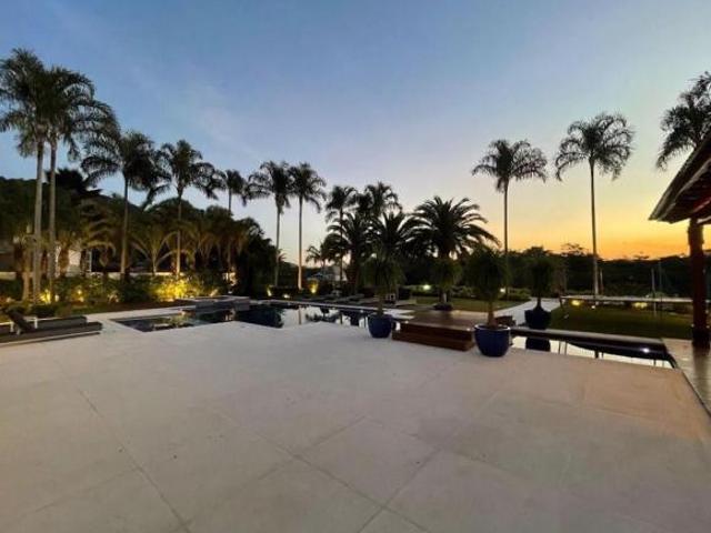 Casa com 7 dormitórios à venda por R$ 28.000.000,00 Marina Guarujá Guarujá/SP