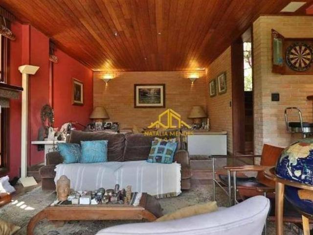 Casa com 7 quartos à venda, 628 m² por R$ 3.800.000 Morada dos Lagos Barueri/SP