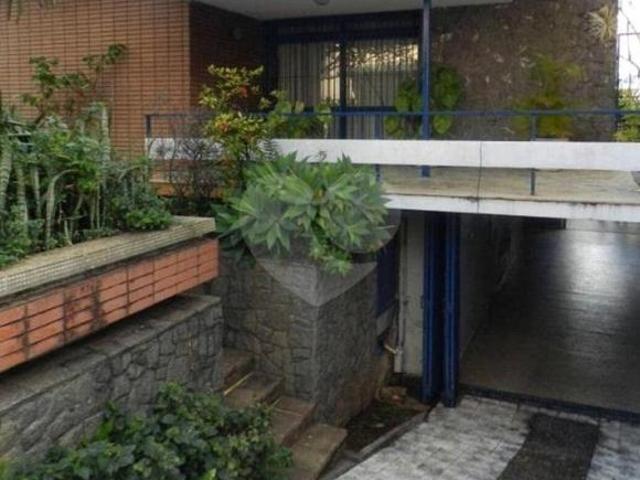 Casa com 7 quartos à venda em Centro SP