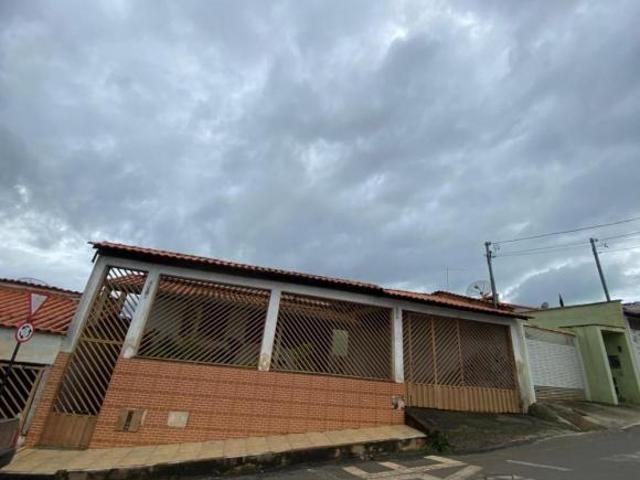 Casa com 7 quartos à venda em Nepomuceno, no bairro Marciolândia