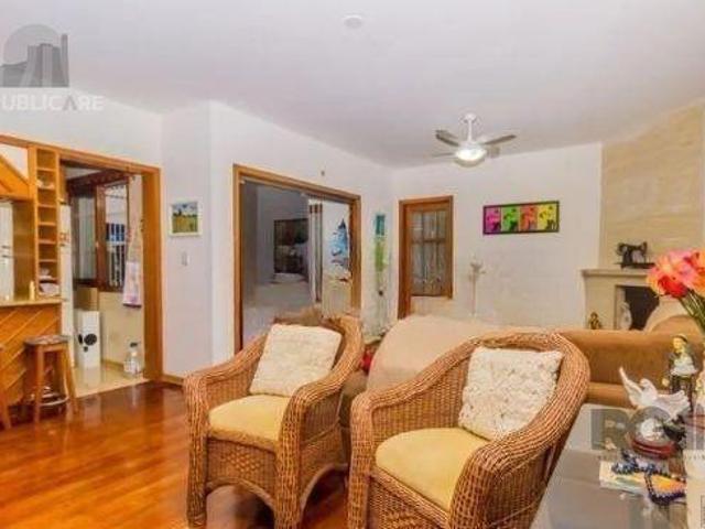 Casa com 7 Quartos e 6 vagas à Venda, 470 m² no Bairro Petrópolis