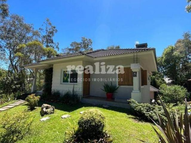 CASA COM 7 QUARTOS NO LAGO NEGRO EM GRAMADO