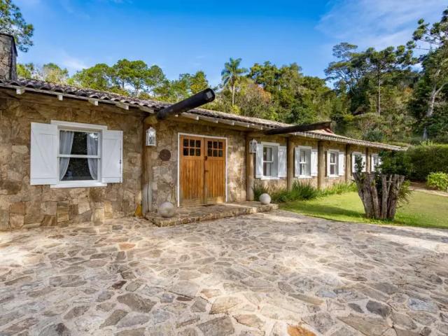 Casa com 7 quartos para alugar na Estrada dos Tabões, 2400, Itaipava, Petrópolis