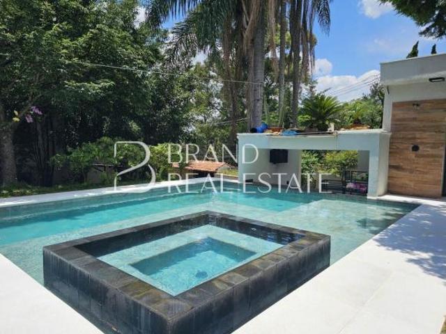 Casa com 7 Suítes e Piscina Aquecida na Chácara Monte Alegre
