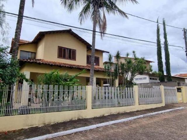 Casa com 800 m² e 5 quartos à venda no Guará