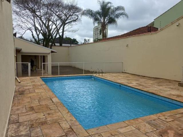 Casa com 800 m² de Terreno uma mini Chácara dentro do Bairro Jardim Floresta!