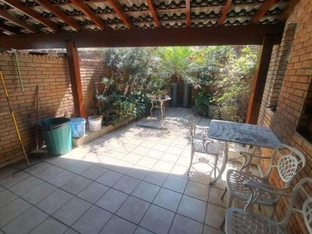 Casa com 800 m² e 4 quartos à venda em Vila São Francisco