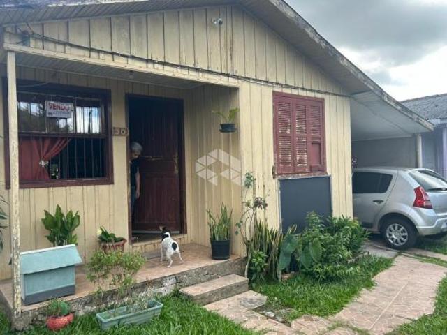 Casa com 80 m2, 2 quartos e vaga de garagem coberta no Bairro Canudos Novo Ham