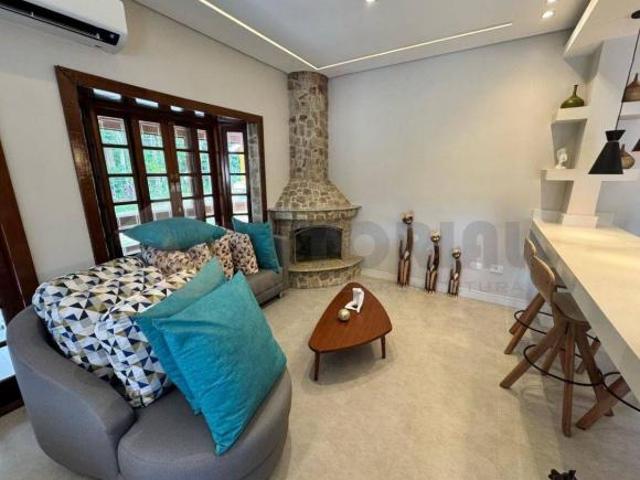 Casa com 834 m² 5 quartos SENDO 5 SUITES à venda em Park Imperial