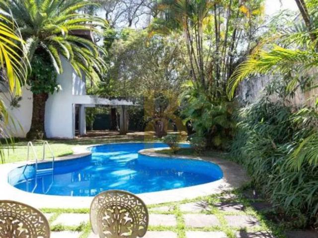 Casa com 875 m², 5 quartos sendo 5 suítes à venda no bairro Jardim America