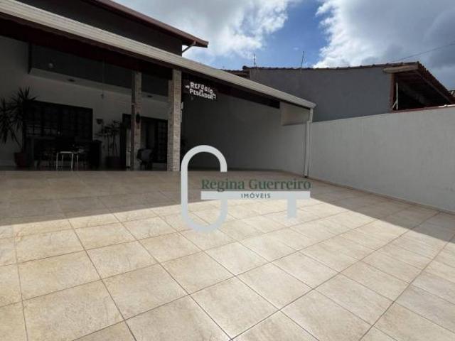 Casa com 8 dormitórios à venda, 327 m² por R$ 1.600.000,00 Centro Peruíbe/SP