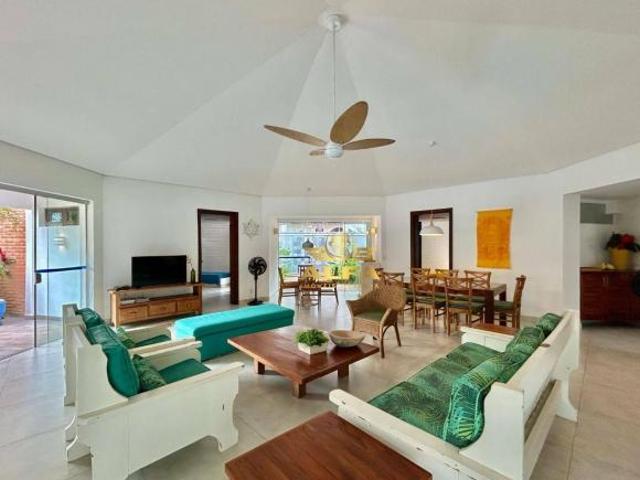 Casa com 8 dormitórios, piscina e área gourmet na Praia da Enseada – Alfa Imóveis Guarujá