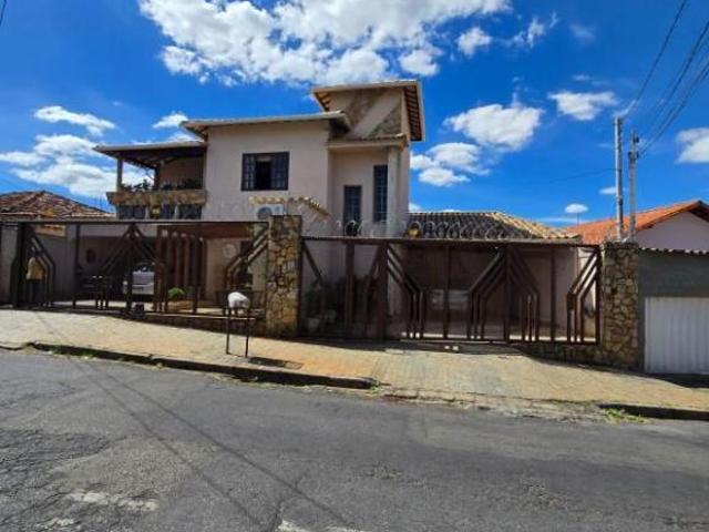 Casa com 8 quartos à venda em Belo Horizonte, no bairro Alípio De Melo