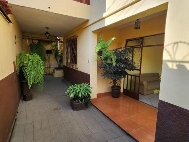 Casa com 8 quartos à venda em Belo Horizonte, no bairro Sagrada Família