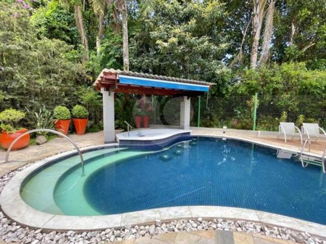 Casa com 8 quartos à venda em Riviera SP