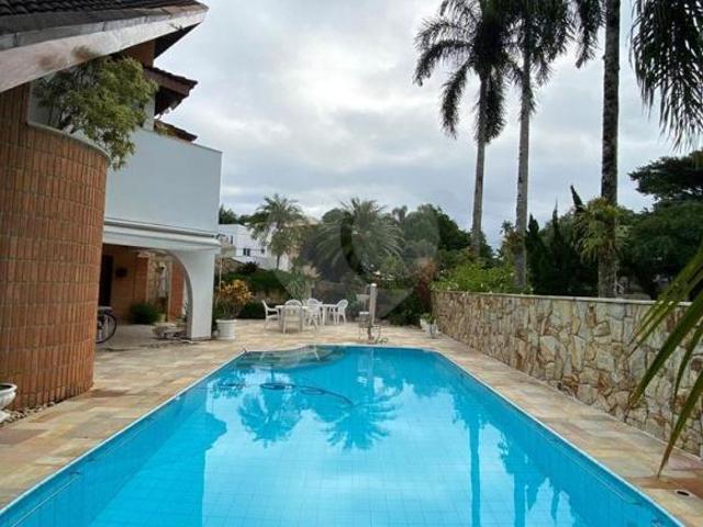 Casa com 8 quartos à venda em Riviera SP