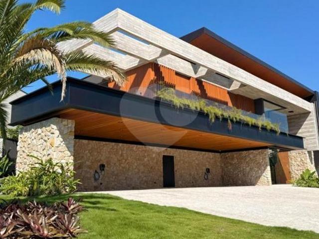 Casa com 8 quartos à venda em Riviera SP