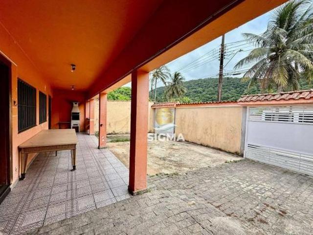 Casa com 8 quartos sendo 3 suíte à venda no Jardim Guaiuba Guarujá/SP