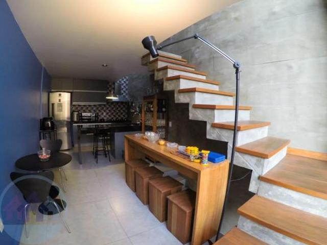 Casa com 8 vagas,10 suítes,12 banheiros, 3 cozinhas, a venda no Campo Belo