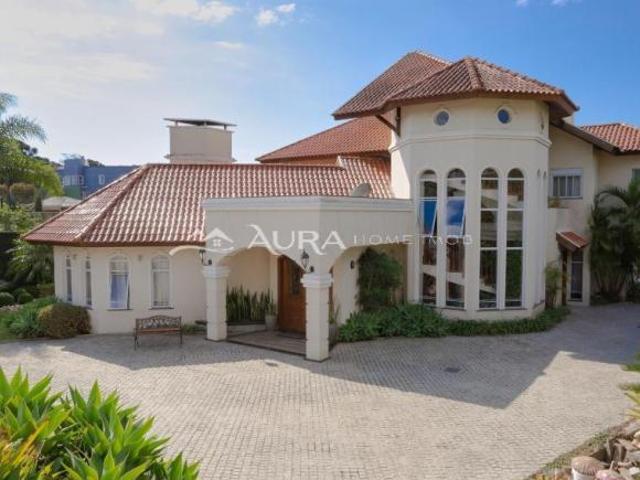 Casa com 900 m², 4 quartos sendo 2 suítes à venda no bairro Santo Inácio