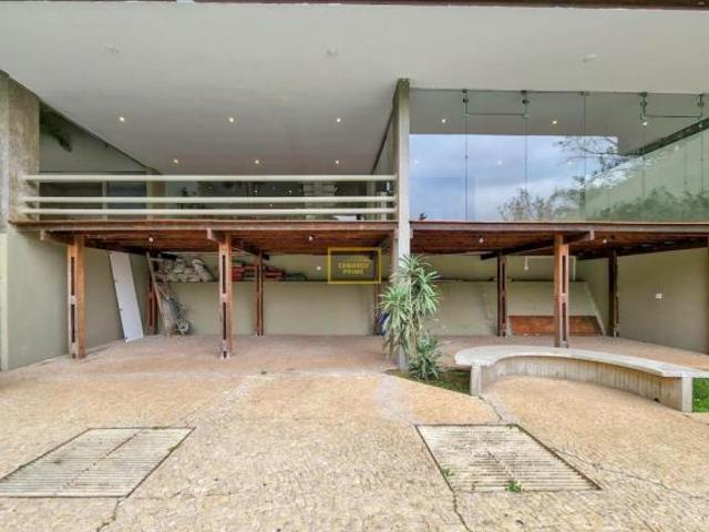 Casa com 900 metros de área construída, no Morumbi, região Club Paineiras