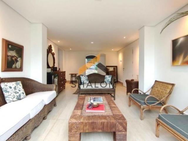 Casa com 969m² de Terreno à Venda no Jardim Guedala