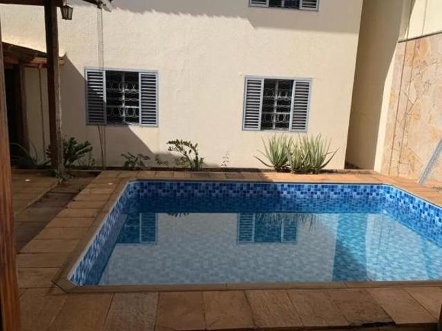 Casa com 98 m² e 4 quartos à venda na Bela Vista